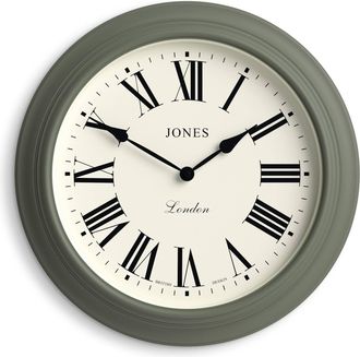 Jones Clocks Supper Club wanduhr | Gro&szlig;e Klassische runde Uhr | 40 cm | Spargelgr&uuml;n | R&ouml;mische Ziffern | Traditionelles Design ideal f&uuml;r k&uuml;che oder Wohnzimmer