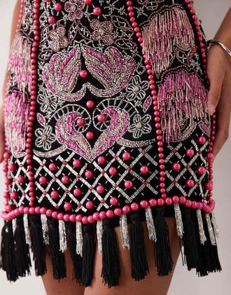 Asos robe courte caraco orn&eacute;e de franges noire et rose-Multi