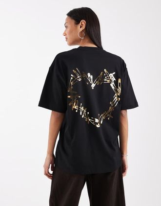 AllSaints Cora Etta - T-Shirt in Schwarz mit Blumengrafik auf dem R&uuml;cken