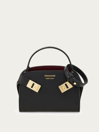 Ferragamo Damen Hug Mini-Charm Schwarz