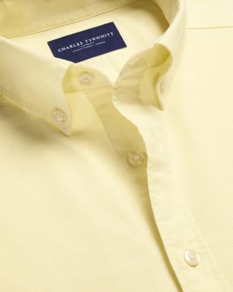 CHARLES TYRWHITT Vorgewaschenes Stretch-Oxfordhemd mit Button-down-Kragen - Zitronengelb