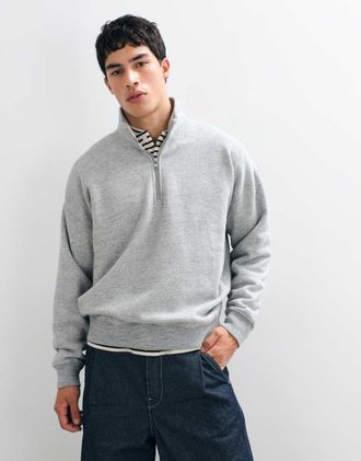 Abercrombie & Fitch Essential Sweatshirt mit Viertelrei&szlig;verschluss in Grau