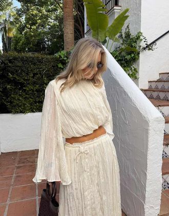 NA-KD x Sophie Murray - Blouse volumineuse fronc&eacute;e - Blanc cass&eacute;