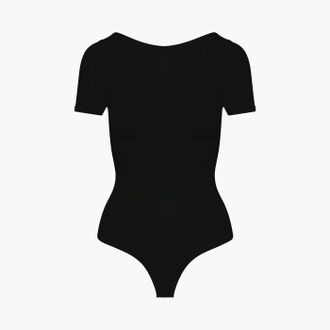 creamy fabrics T-Shirt Bodysuit Sculpting Shapewear mit String