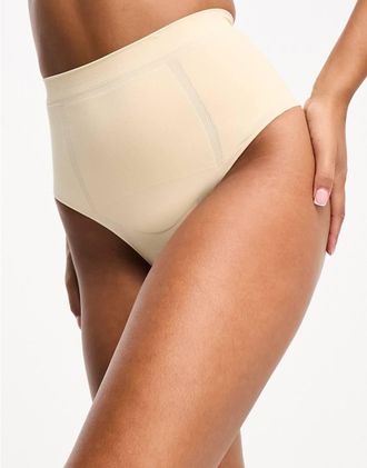 Dorina Absolute Sculpt - Nahtloser High-Control-Tanga in Beige mit hoher Taille-Neutral