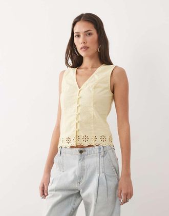 Nobody's Child Lindy - Top boutonn&eacute; en coton avec ourlet en broderie anglaise - Jaune