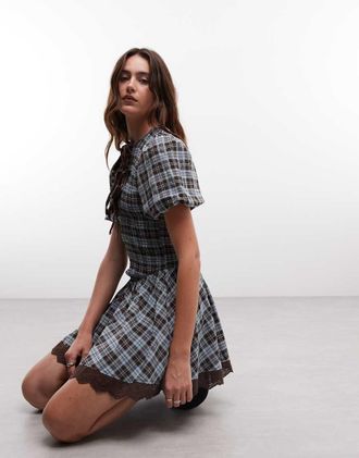 Daisy Street Robe courte fronc&eacute;e &agrave; taille basse avec noeuds en velours et carreaux marron et bleu-Multi