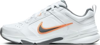 Nike Herren DEFYALLDAY Sneaker, White/Iron Grey-Bright Mandarin, 44.5 EU