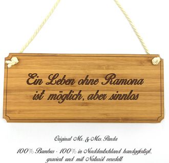 Mr. & Mrs. Panda Türschild Ramona Classic Schild - 100% handgefertigt aus Bambus Holz - Anhänger, Geschenk, Vorname, Name, Initialien, Graviert, Gravur, Schlüsselbund,