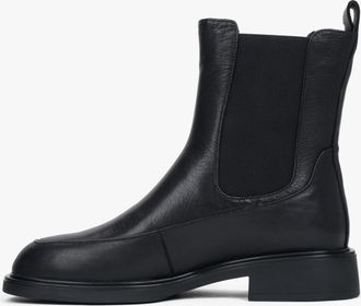 Estro & Luminara Chelsea Boots 5846-3-2925