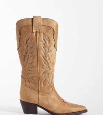 Asos Wide Fit - Celestine - Flache, kniehohe Westernstiefel aus Wildlederimitat in Taupe-Neutral