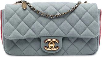 Chanel Hobo Bags - Paris Salzburg Medium Quilted Felt CC Eyelet Flap - Gr. unisize - in Grau - f&uuml;r Damen
