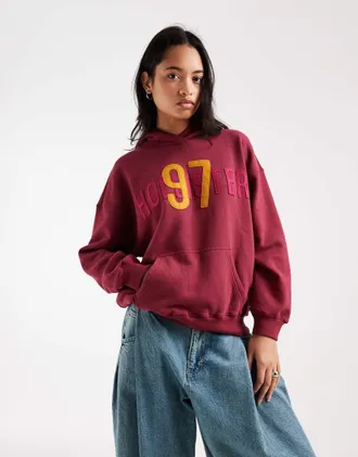 Hollister Oversize-Hoodie mit Logo-Print in Beerenrot