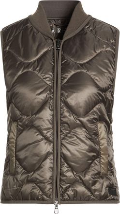 Canadian JOANNE VEST