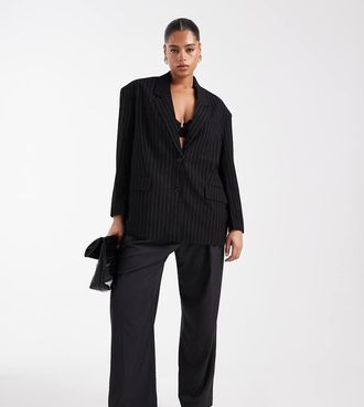 Noisy May Oversize-Blazer in Schwarz mit Nadelstreifen