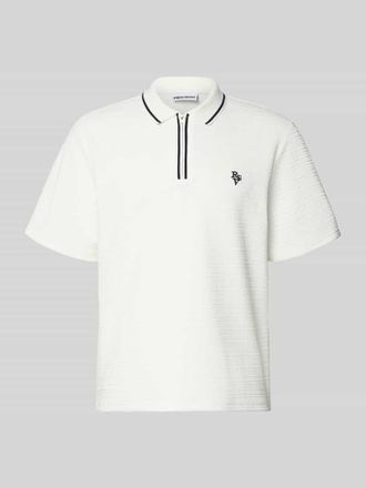 Review Regular Fit Poloshirt mit Rei&szlig;verschluss und Label-Stitching