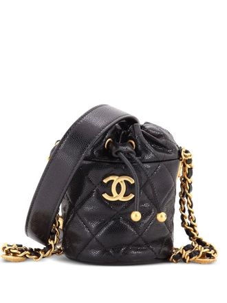 Chanel mini sac seau Caviar matelass&eacute; Twist Your Buttons - Noir