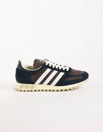 adidas Originals LA Sneaker in Schwarz und Wollwei&szlig;