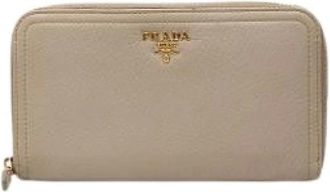 Prada Portefeuille en cuir pr&eacute;-poss&eacute;d&eacute; - Femme - Pre-owned - Beige - Taille: ONE Size