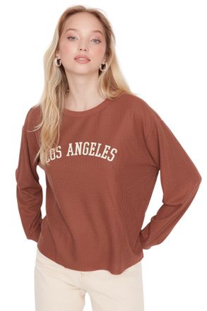 Trendyol Trendyol Womens Crew Neck with Slogan Figurbetont Sweatshirt, Brown, S