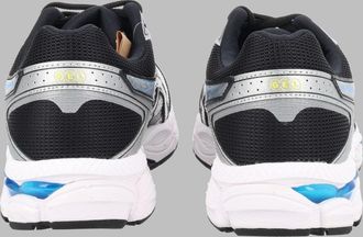 Asics Gel-Cumulus 16 Sneakers - White