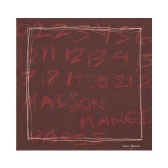 Maison Margiela Femme, Accessoires, Rouge, Taille: ONE Size Foulard en soie &agrave; chiffres griffonn&eacute;s