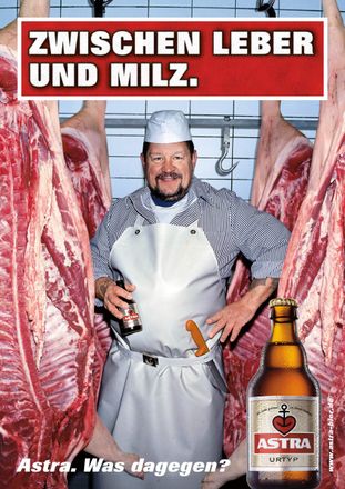 Astra Bier Werbung/Reklame Plakat DIN A1 59,4 x 84,1cm Zwischen Leber und Milz, kultiges Poster aus St. Pauli