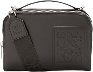 Loewe Mini Camera Crossbody en cuir de veau satin&eacute;