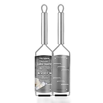 Microplane Große Raspel Küchenreibe für Hartkäse, Schokolade und Trüffel mit rasiermesserscharfen Edelstahlklingen aus der Professional Serie