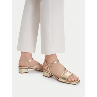 Clarks Sandalen Clarks Serina35 Strap 26186120 Goldfarben