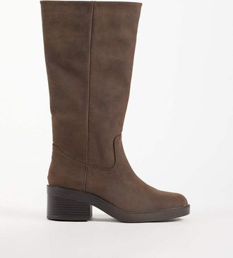 New Look bottes montantes en daim synth&eacute;tique marron