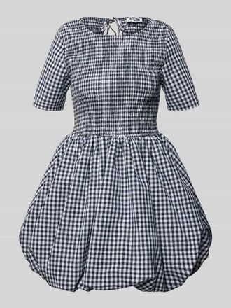 Amy Lynn Knielanges Cocktailkleid mit Smok-Details Modell Priscilla