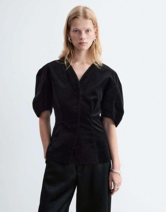 & Other Stories Samtoberteil mit taillierter Taille und Volumen&auml;rmeln in Schwarz