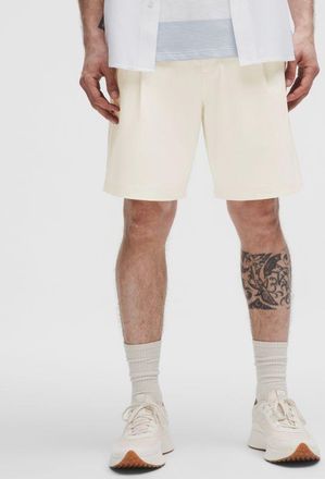 lululemon Gewebte Shorts im Relaxed Fit f&uuml;r M&auml;nner - 20 cm - Gr&ouml;&szlig;e 28 in Light Ivory