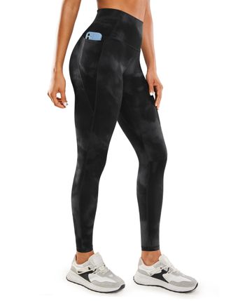 CRZ YOGA Butterluxe Damen High Waist Sport Leggings Blickdicht Soft Yoga Hosen Gym Workout Leggins mit Taschen - 71cm Schwarze Tie-Dye-Blumen 40