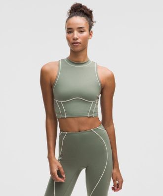 lululemon Ultralu Contour-Seam Cropped Tank Top f&uuml;r Frauen - Gr&ouml;&szlig;e XL in Willow Leaf