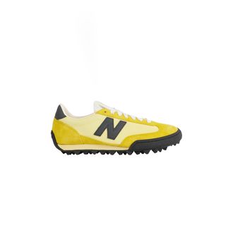 New Balance Gator Run Sneakers