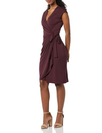 Amazon Essentials Damen Klassisches Wickelkleid mit Flügelärmeln (erhältlich in Übergröße), Burgunderrot, XL Große Größen