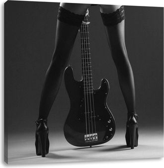 Pixxprint Frau in Spitzenstrümpfen mit Gitarre, Monochrome, Größe: 70x70 cm, Leinwandbild Quadratisch, Wandbild, Kunstdruck, fertig bespannt
