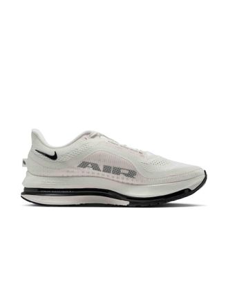 Nike Pegasus Premium Laufschuhe f&uuml;r Stra&szlig;enlauf in Wei&szlig;