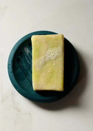 Mango Porte-savon ray&eacute; en r&eacute;sine vert fonc&eacute; - Home - Taille unique - MANGO HOME