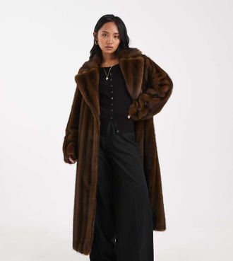 Asos Petite ASOS DESIGN Petite - Manteau long en fausse fourrure style vintage - Marron-Brown