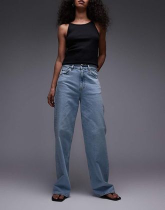 Arket Lupine - Weit geschnittene Jeans in hellblauer Waschung mit hohem Bund