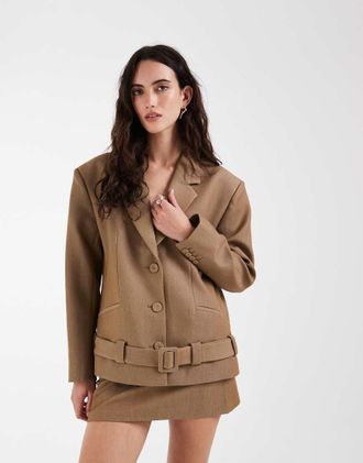 Asos Blazer ajust&eacute; ultra oversize avec ceinture - Taupe-Blanc