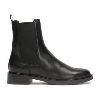 Kazar Slip-on Stiefel mit flacher Sohle.Dieses Produkt f&auml;llt gro&szlig; aus. - - Shoes - Damen - Schwarzk - 37 EU