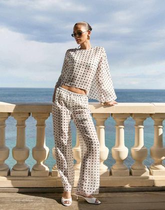 4th & Reckless Transparente Netzstoff-Strandhose in Wei&szlig; mit Polka Dots, elastischem Bund und weitem Bein, Kombiteil
