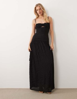 Asos Maxikleid aus strukturiertem Netzstoff in Schwarz mit gerafftem Oberteil und Bindedetails