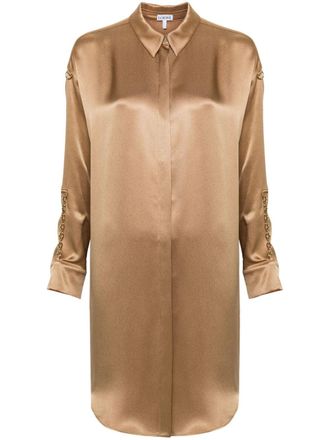 Loewe robe-chemise mi-longue &agrave; d&eacute;tail de cha&icirc;ne - Or