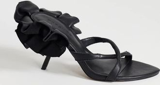 Topshop Ophelia Sandale aus echtem Leder mit Absatz und R&uuml;sche in Schwarz