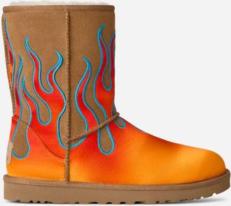 UGG Jeremy Scott Classic Short f&uuml;r Herren in Brown, Gr&ouml;&szlig;e